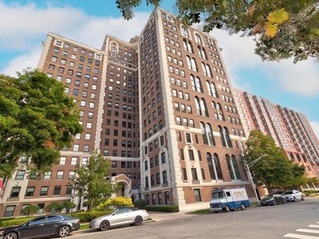 5555 S Everett Ave Unit C14, Chicago, IL 60637