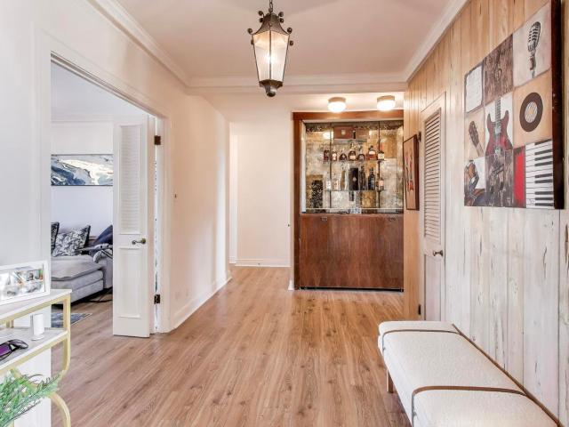 5555 S Everett Avenue # E10