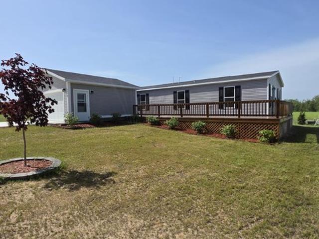 5556 W Lake Blvd, Hart, MI 49420