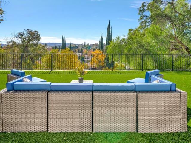5557 Ostin Ave, Los Angeles, CA 91367