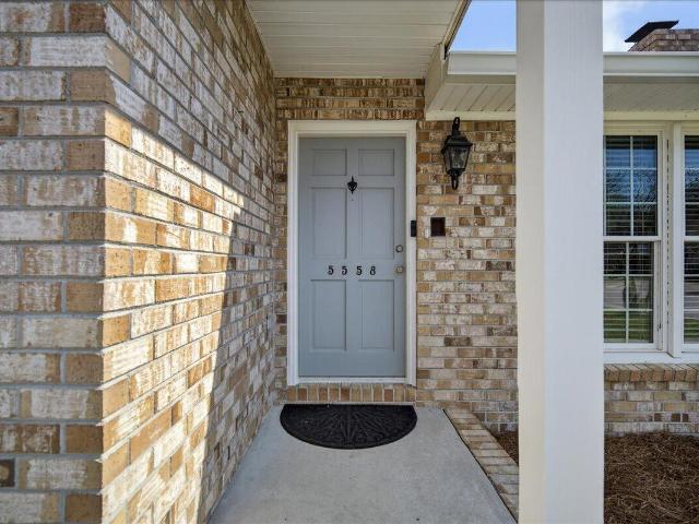 5558 Evelyn Drive