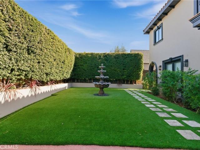 5558 Edgewood Place