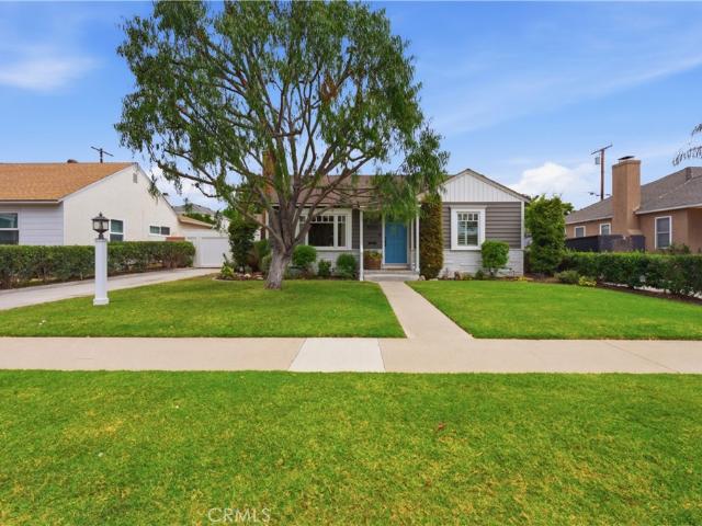 5559 E Monlaco