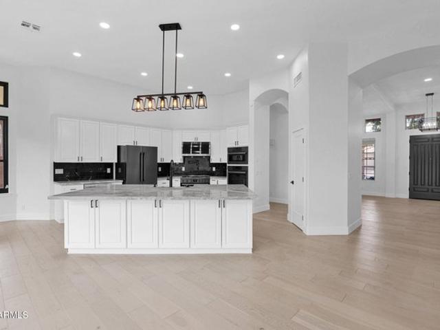 5559 E Sheena Dr, Scottsdale, AZ 85254