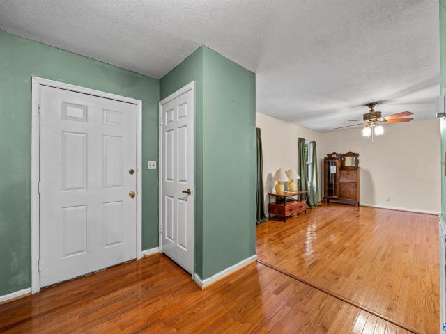 5559 E River Road