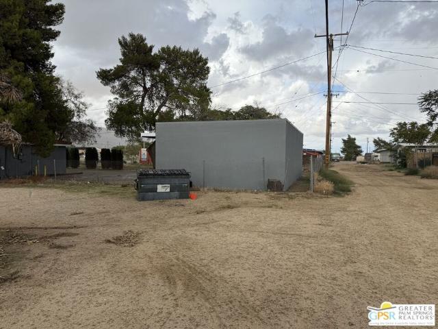 5559 Palms Highway