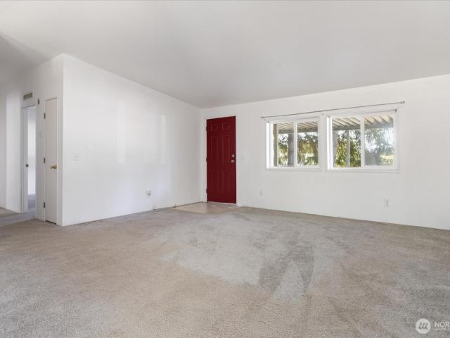5559 Vesel Court