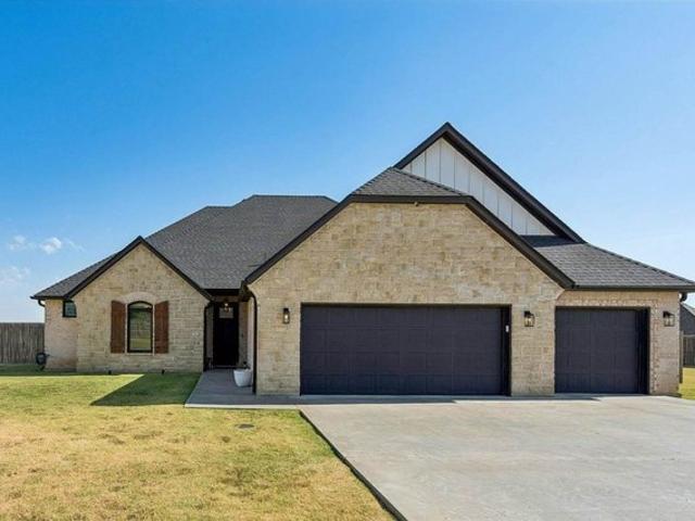 5550 NE Snowy Owl Rd, Elgin, OK 73538