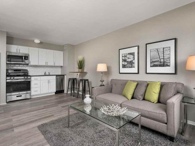 5550 S Dorchester 1 Bedroom Apartment for Rent at 5550 S Dorchester Ave, Chicago, IL 60637 Hyde Park