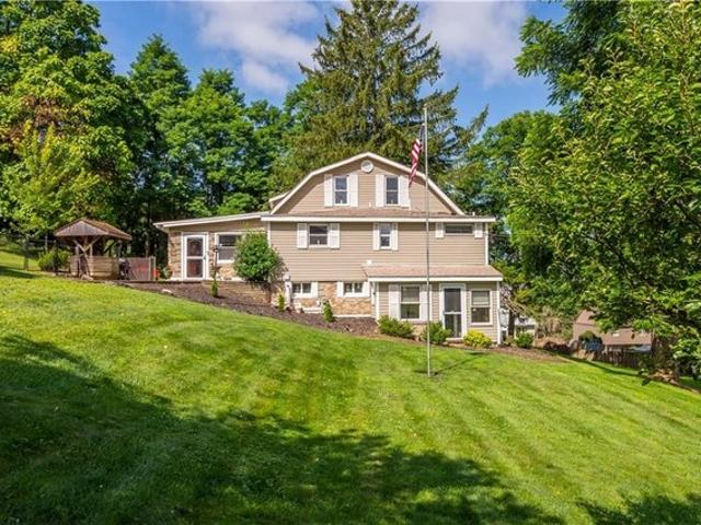 5551 Claytonia Dr, Bethel Park, PA 15102