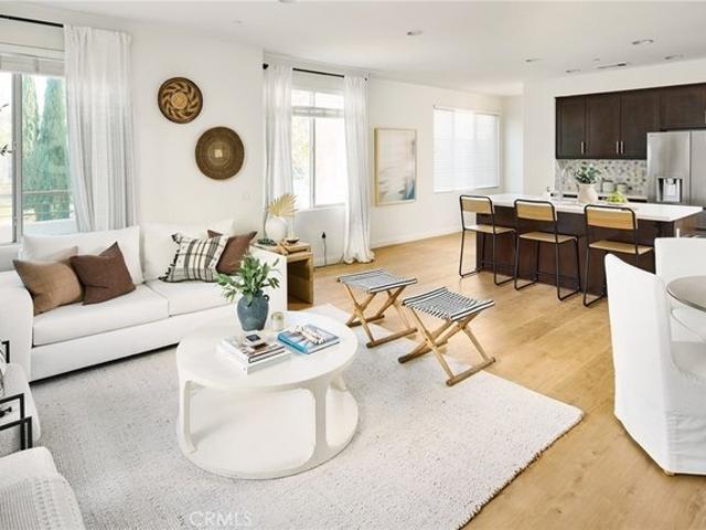 5552 Coral Dr Unit 108, Hawthorne, CA 90250