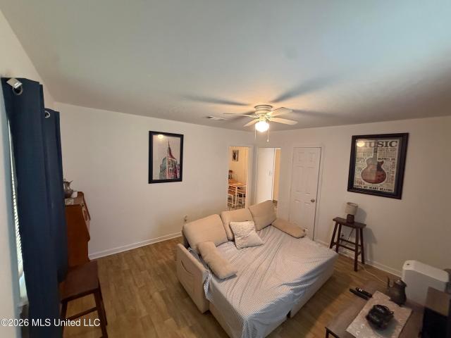 5552 Crepe Myrtle Drive