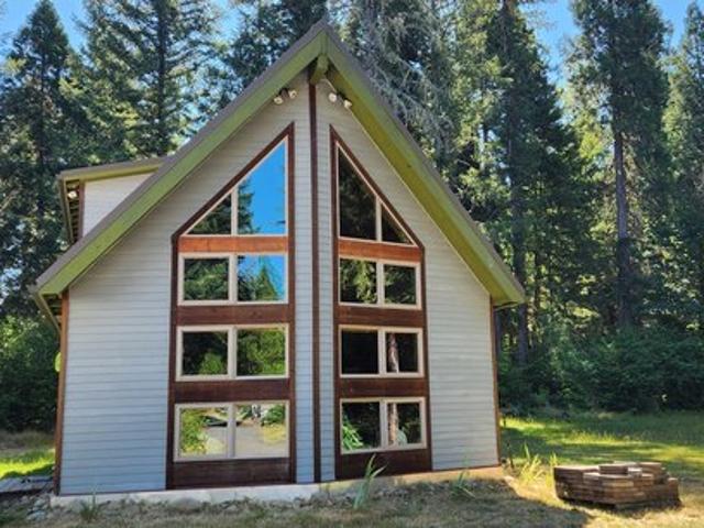 55533 McKenzie River Dr, Blue River, OR 97413