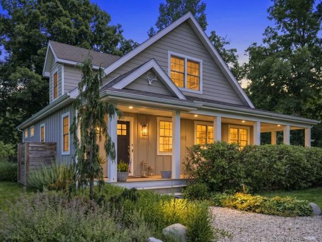 5553 Hidden Pond Ln, Sawyer, MI 49125
