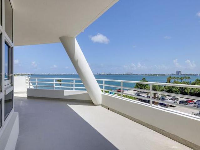 555 34th St NE #403, Miami, FL 33137