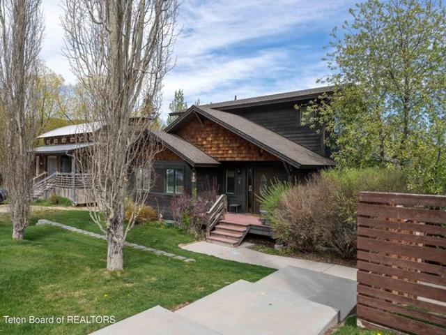 555 Cache Creek Dr, Jackson, WY 83001