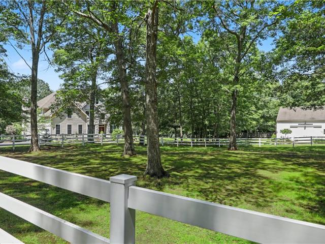 555 Carpenter Lane
