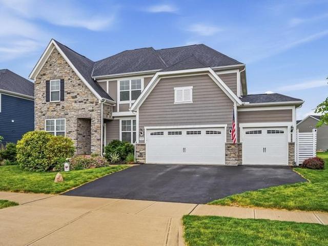 555 Crick Stone Dr, Delaware, OH 43015