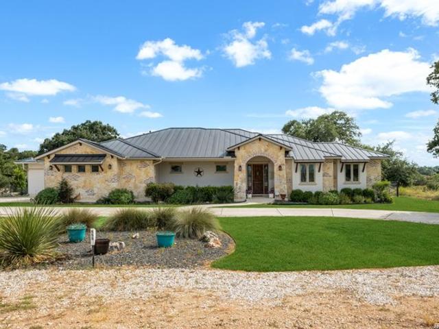 555 Curvatura, New Braunfels, TX 78132