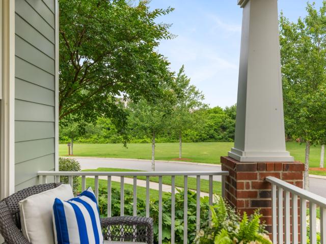 555 Avon River Rd