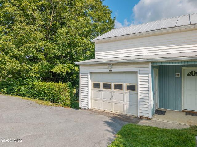 555 Barnerville Road