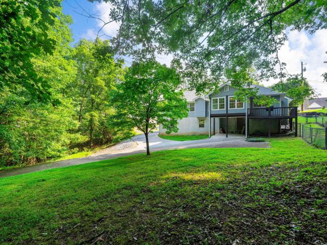 555 Blue Bird Lane