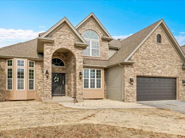 555 Bluestem Drive