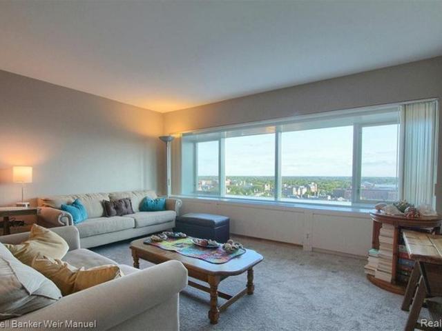 555 E William St Apt 17A, Ann Arbor, MI 48104