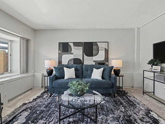 555 E William Street # 2i