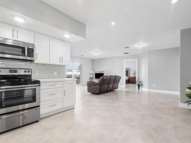 555 E Dania Beach Blvd, Unit 4, Dania Beach, FL 33004 | MLS #A11780