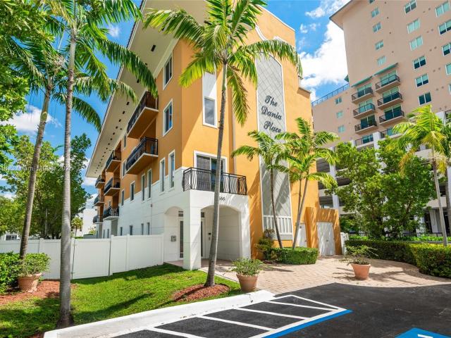 555 E Dania Beach Blvd, Unit 9, Dania Beach, FL 33004 | MLS #A11863 | Compass