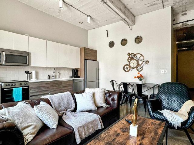 555 Evergreen Street 2 Bedroom Apartment for Rent at 555 Evergreen St #1055721P, Dallas, TX 75201 Downtown Dallas