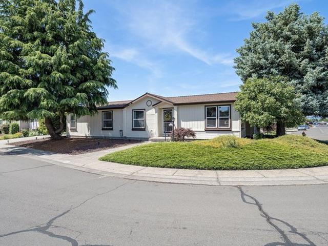 555 Freeman Rd Unit 242, Central Point, OR 97502