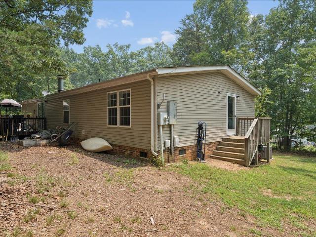 555 Knoll Woods Drive