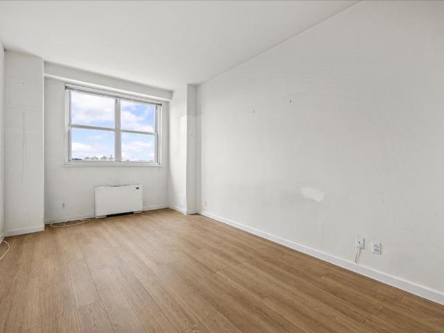 555 KAPPOCK Street 3T