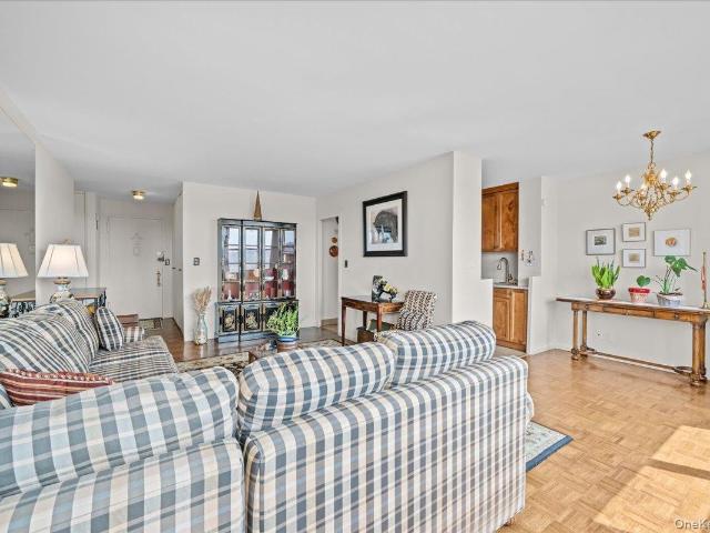 555 Kappock Street 10U