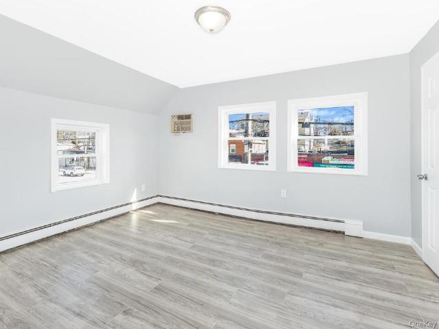 555 Kimball Ave, Yonkers, NY 10704 | MLS #965409 | Compass