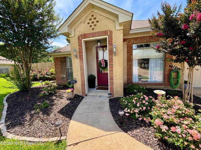 555 Oak Park Circle