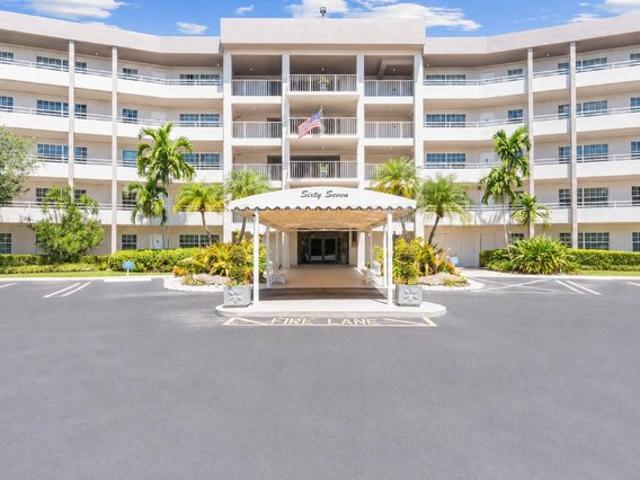 555 Oaks Ln Apt 303, Pompano Beach, FL 33069