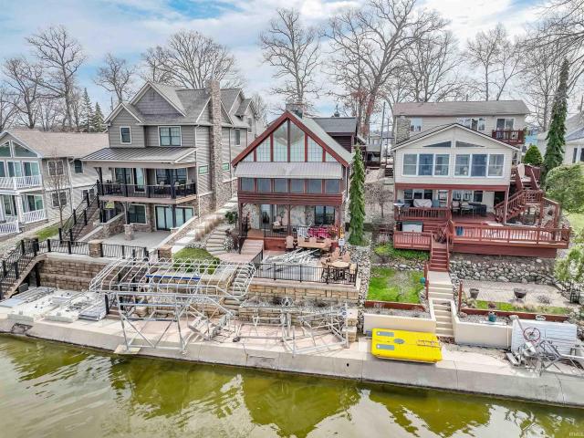 555 Lane 221B Hamilton Lake