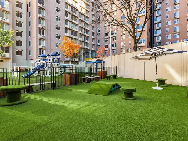 555 Main Street, Unit 805
