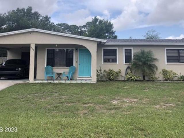 555 Mendel Ln, Titusville, FL 32796