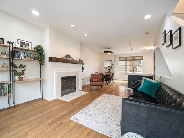 555 N Artesian Avenue # L