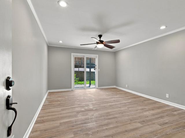 555 N DuPont Ave # D93