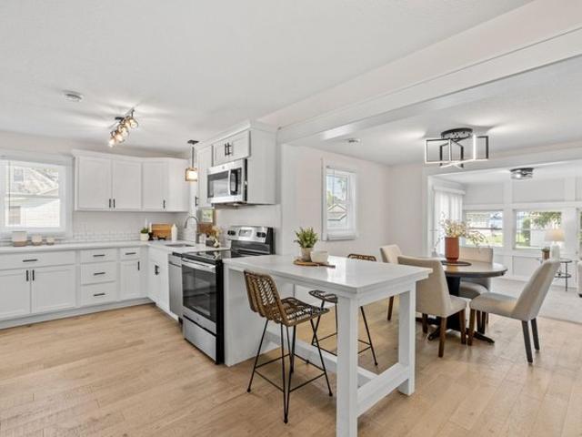 555 N Shore Dr, Forest Lake, MN 55025