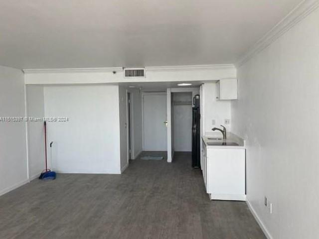 555 NE 15th St #415, Miami, FL 33132