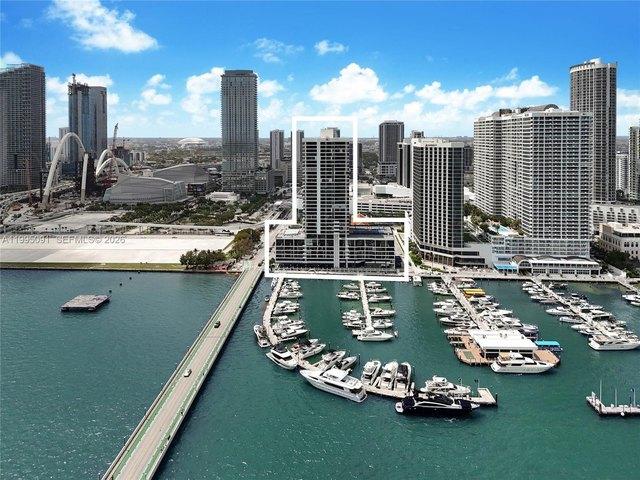 555 NE 15th St Apt 33G, Miami, FL 33132