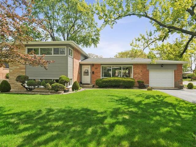 555 S Cedar St, Palatine, IL 60067
