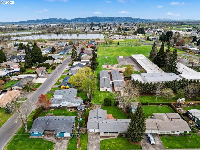 555 sacre ln