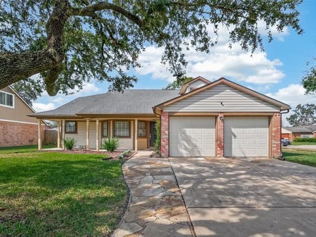 555 Shealy St, Houston, TX 77598